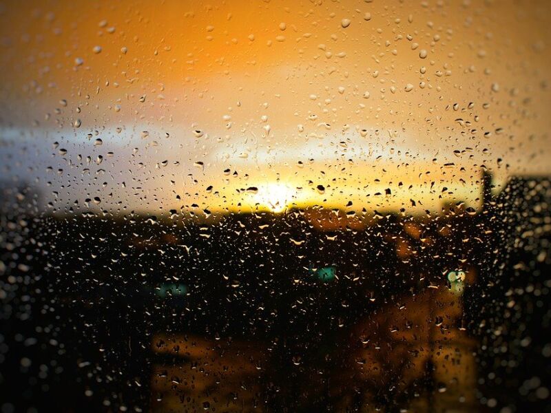 Sol aparece, mas chuva prevalece neste domingo - JD1 Notícias