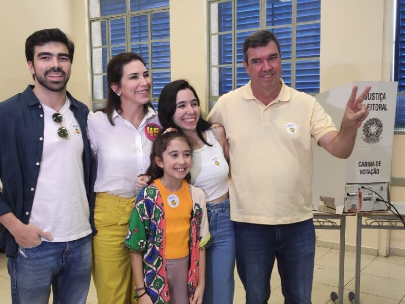 Riedel vota com a família e se diz "confiante" - JD1 Notícias