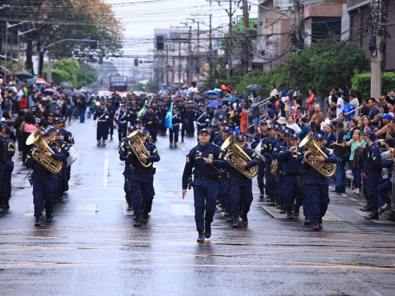 Mesmo com clima fechado, desfile cívico-militar contou com mais de 18 ...