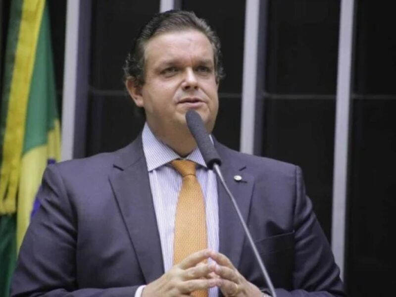 Novo ministro da Previdência e presidente do INSS se reúnem em meio a ...