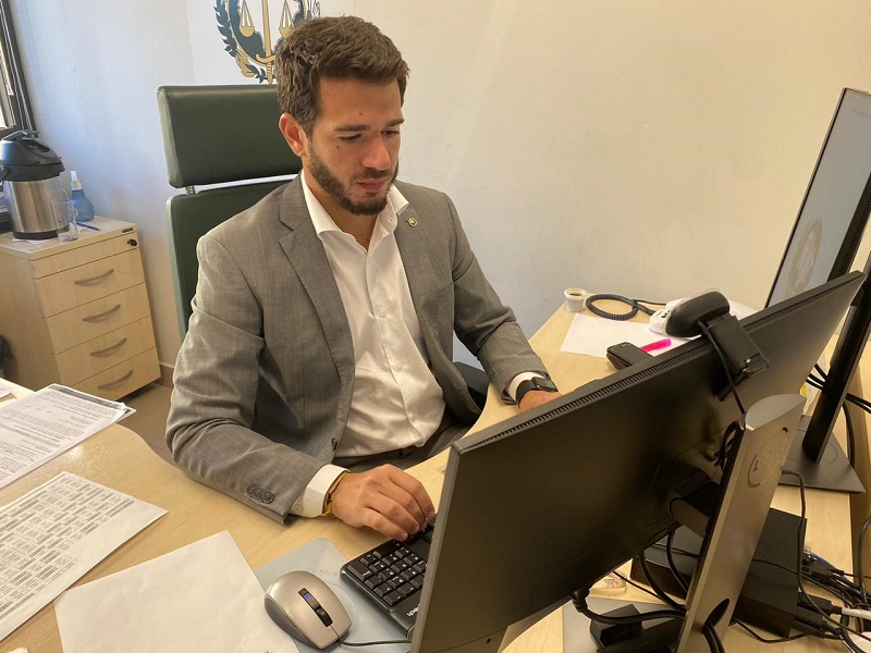 Todas as mulheres pegas furtando alimentos na Capital são mães, aponta ...