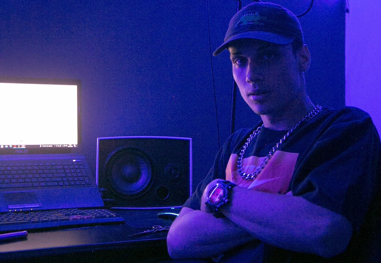 Conheça MC DF, a mais nova revelação do funk de MS - Em Alta com ...