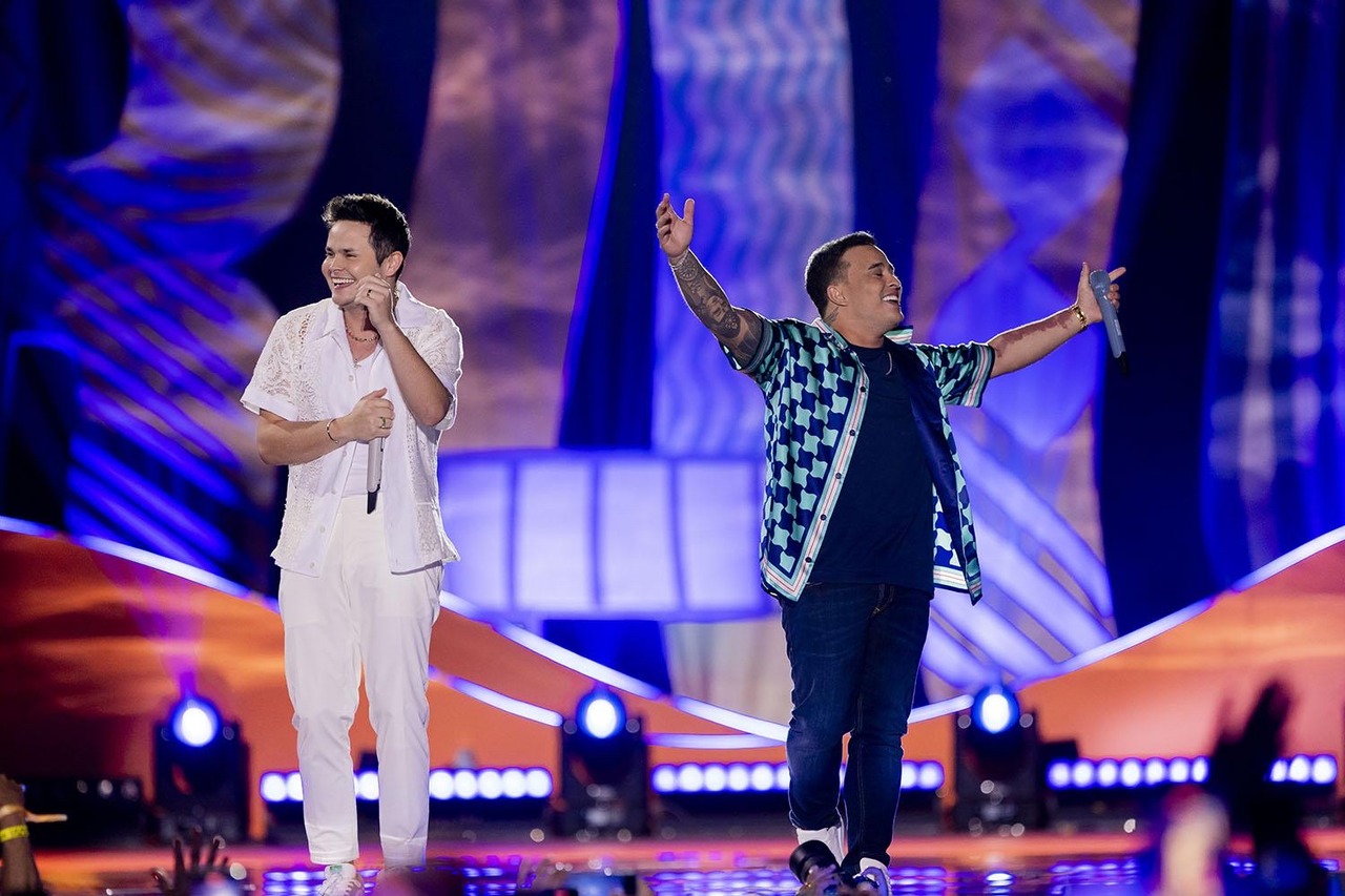 Matheus e Kauan lançam terceiro volume de "Praiou” - Em Alta com ...