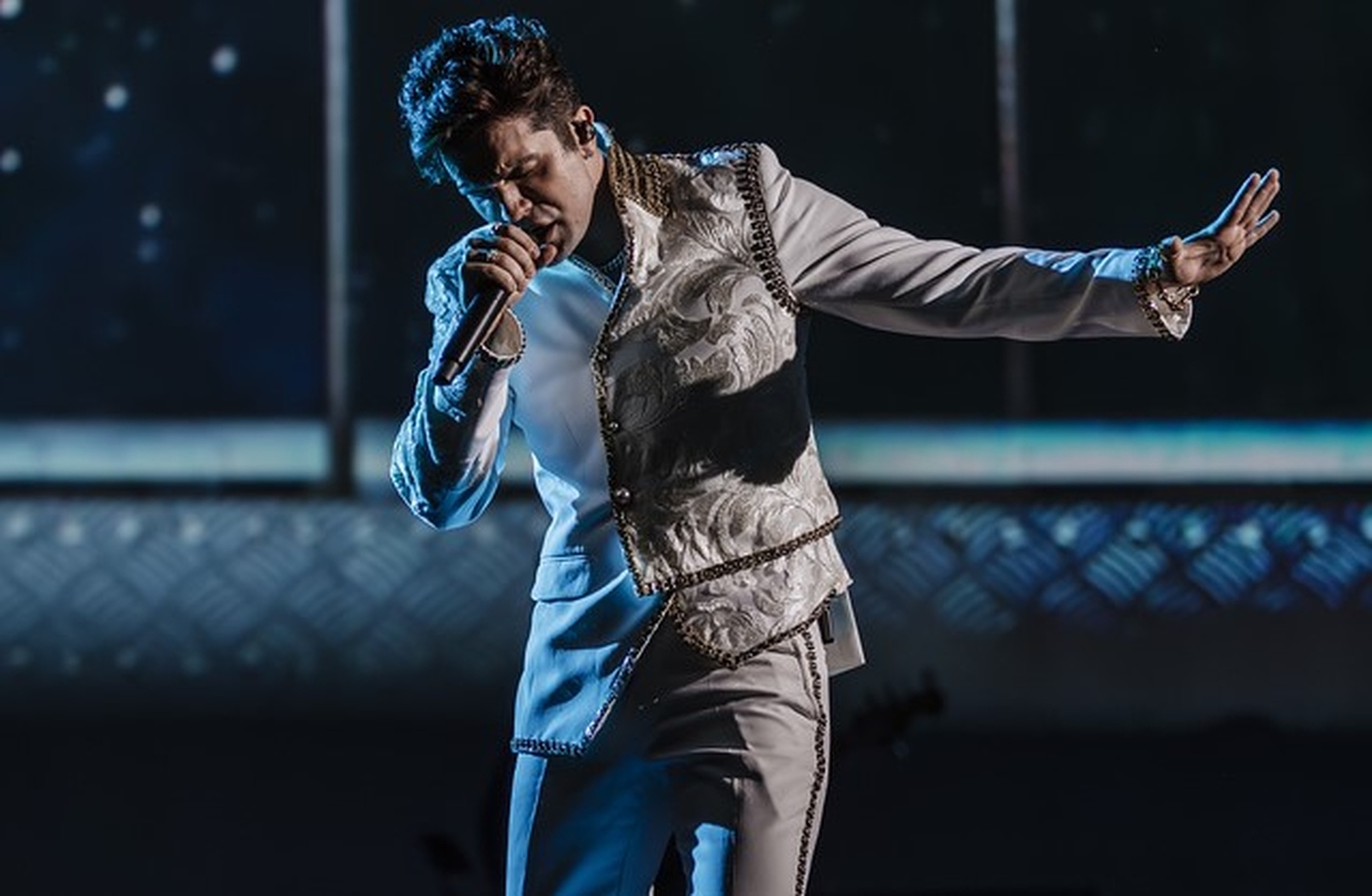 Luan Santana apresenta "Clone", a primeira faixa do DVD "Luan ao Vivo ...